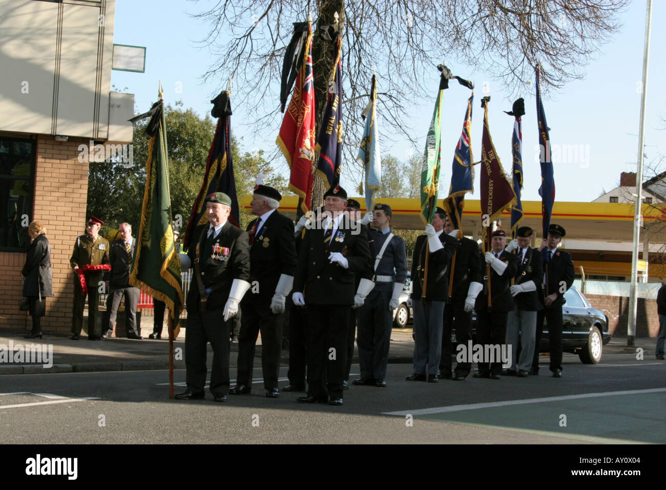 Veterans at the cenotaph on Remembrance Day in Clarence Place Newport ...