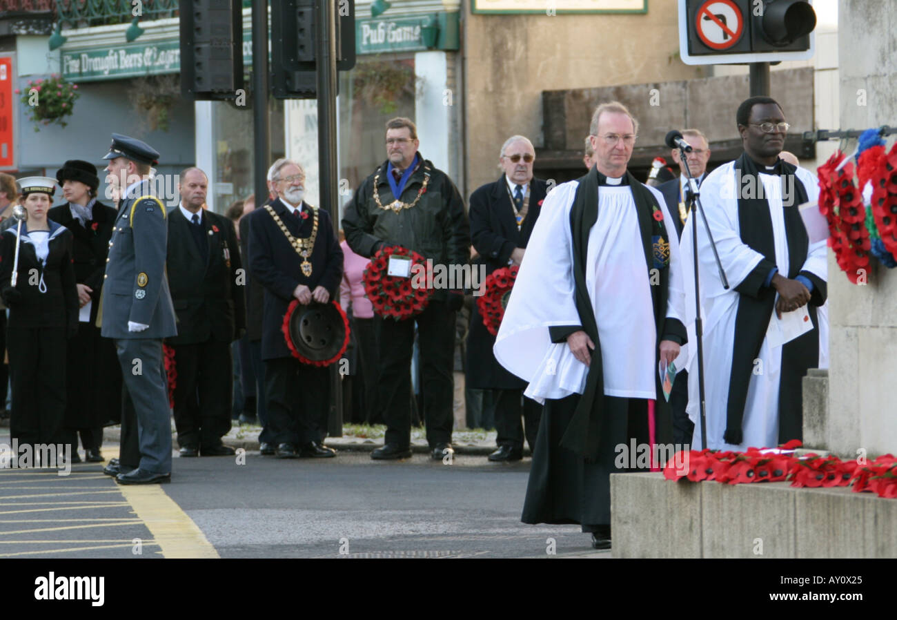 Veterans at the cenotaph on Remembrance Day in Clarence Place Newport ...