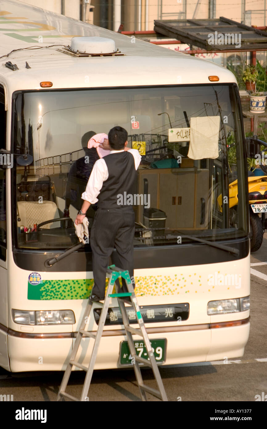 Bus driver washing bus hi-res stock photography and images - Alamy