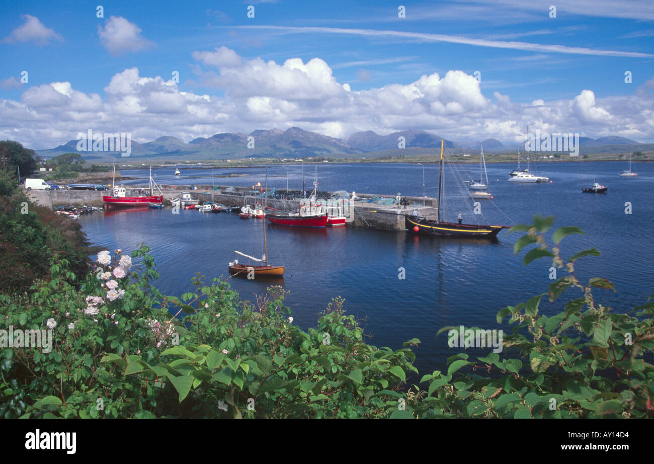 Roundstone harbour and the Twelve Bens, Connemara, Co Galway, Ireland ...