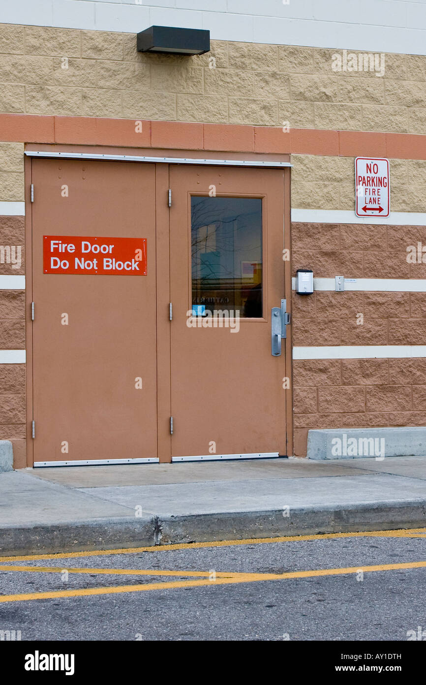 Block Fire Exit Sign High Resolution Stock Photography and Images - Alamy