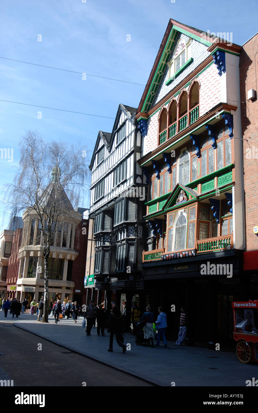 Tudor buildings hi-res stock photography and images - Alamy