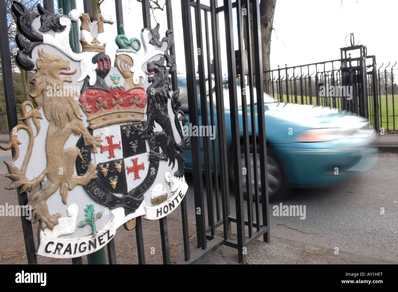 Heraldic crest hi-res stock photography and images - Alamy