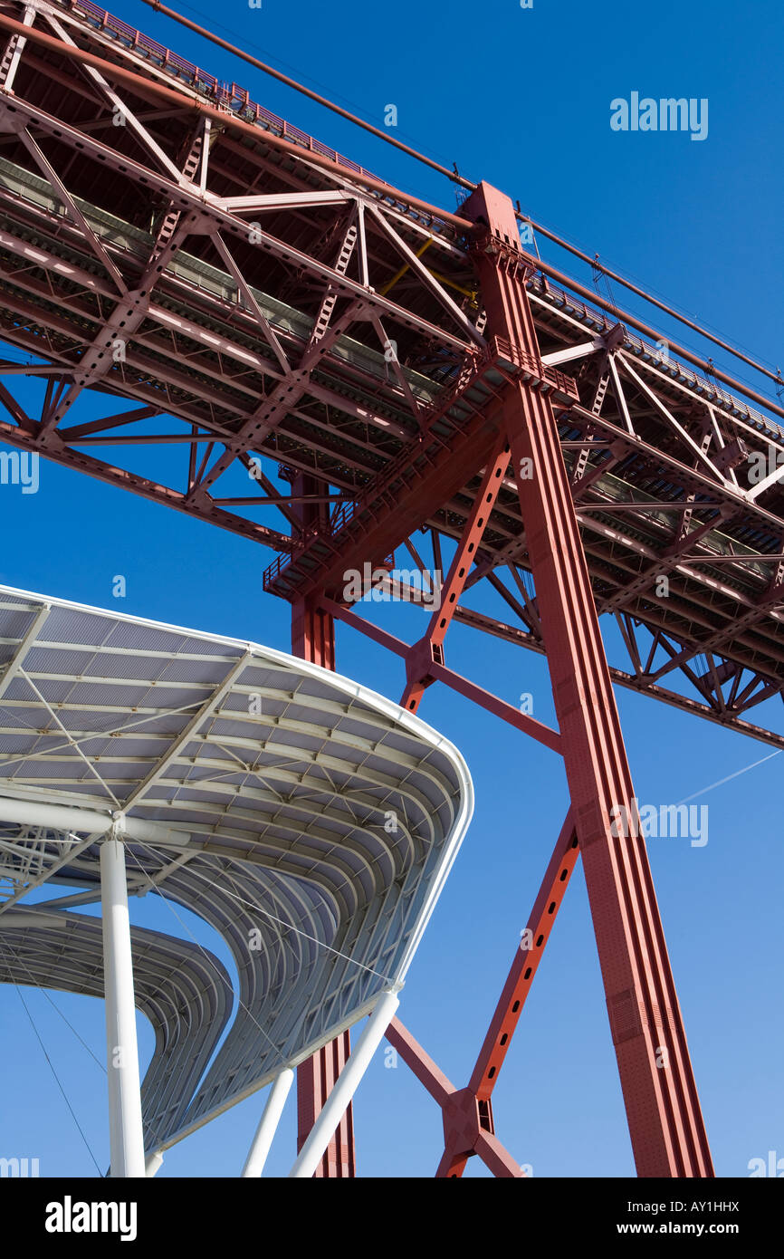 25 de abril brigde hi-res stock photography and images - Alamy