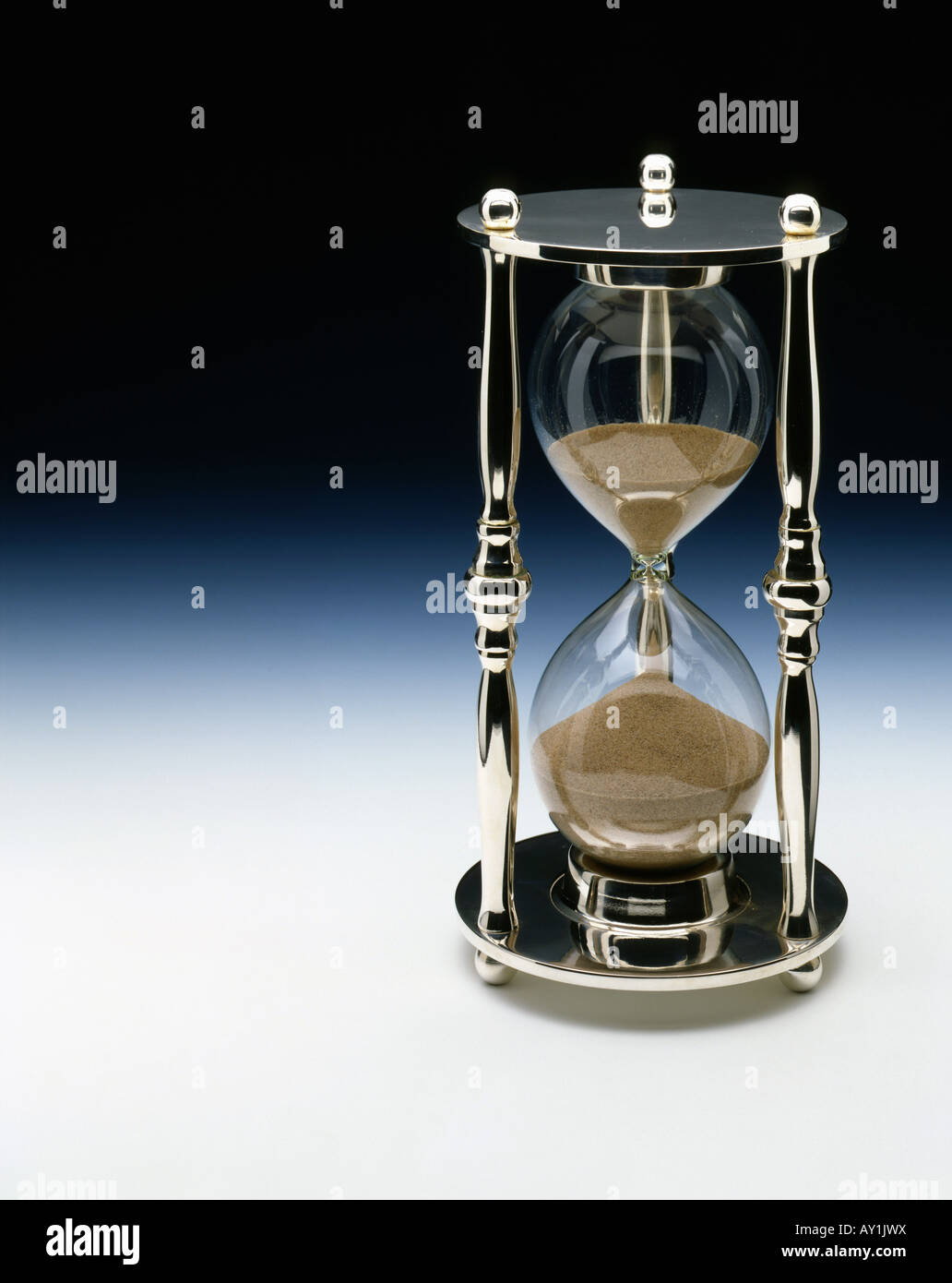 Time timer hour glass hourglass egg sand minutes aging hi-res stock ...
