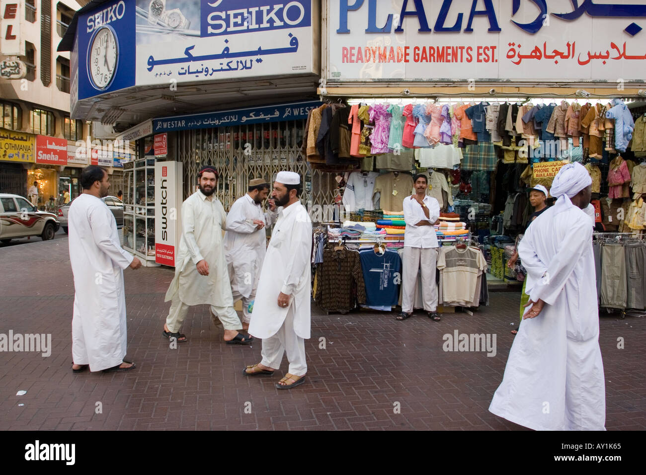 Street scene deira dubai hi-res stock photography and images - Alamy