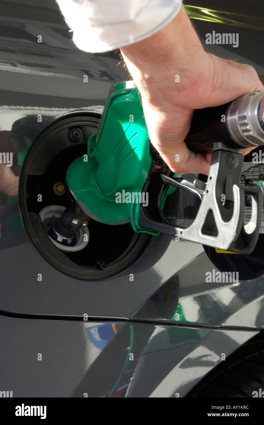 Petrol tank and fill hi-res stock photography and images - Alamy