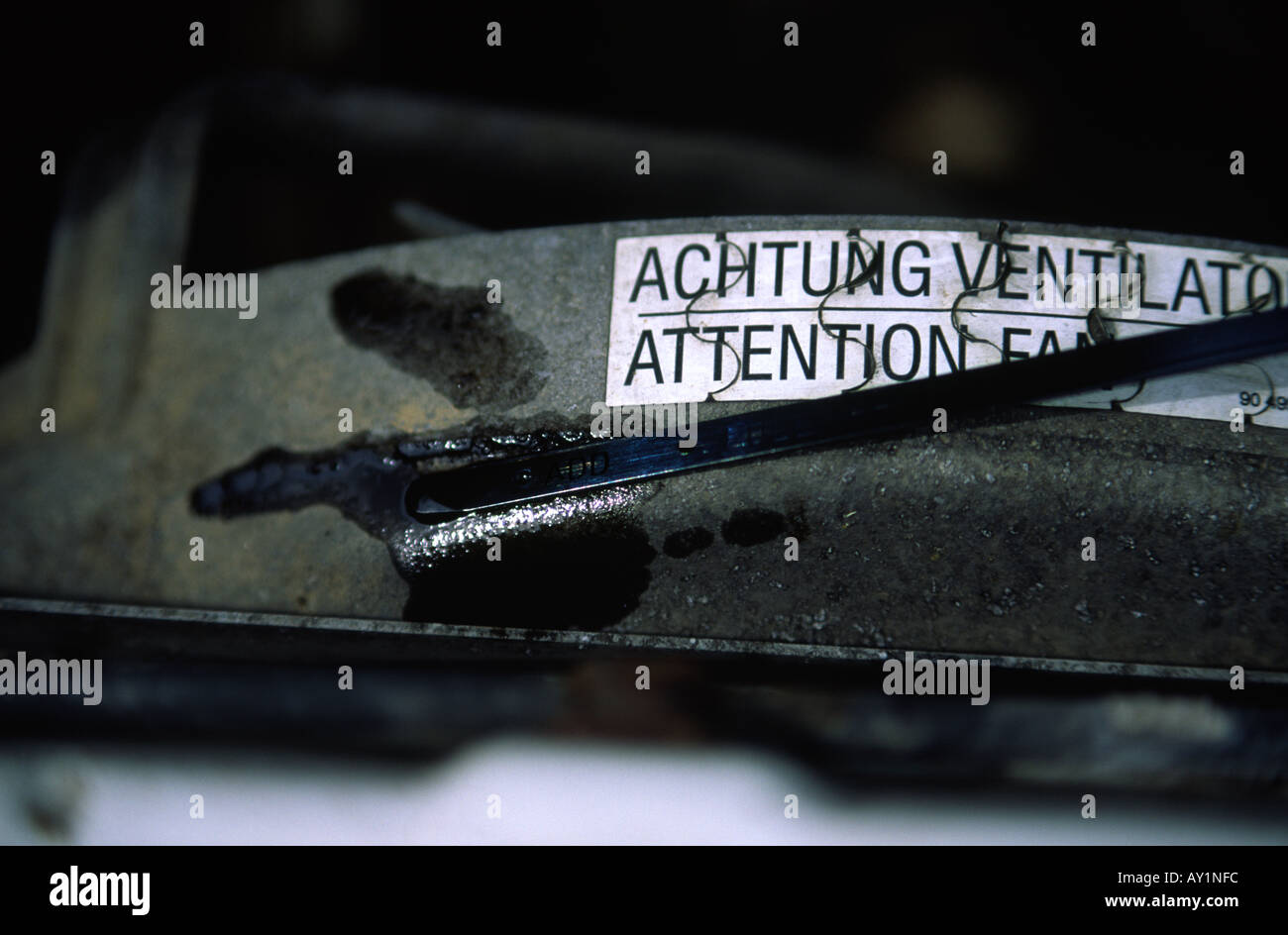 Low engine oil level hi-res stock photography and images - Alamy