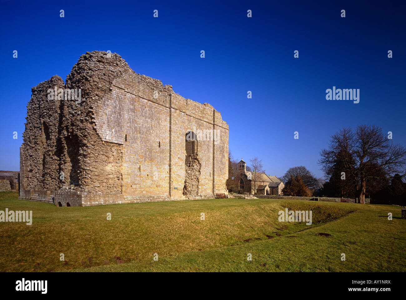 Bowes castle hi-res stock photography and images - Alamy