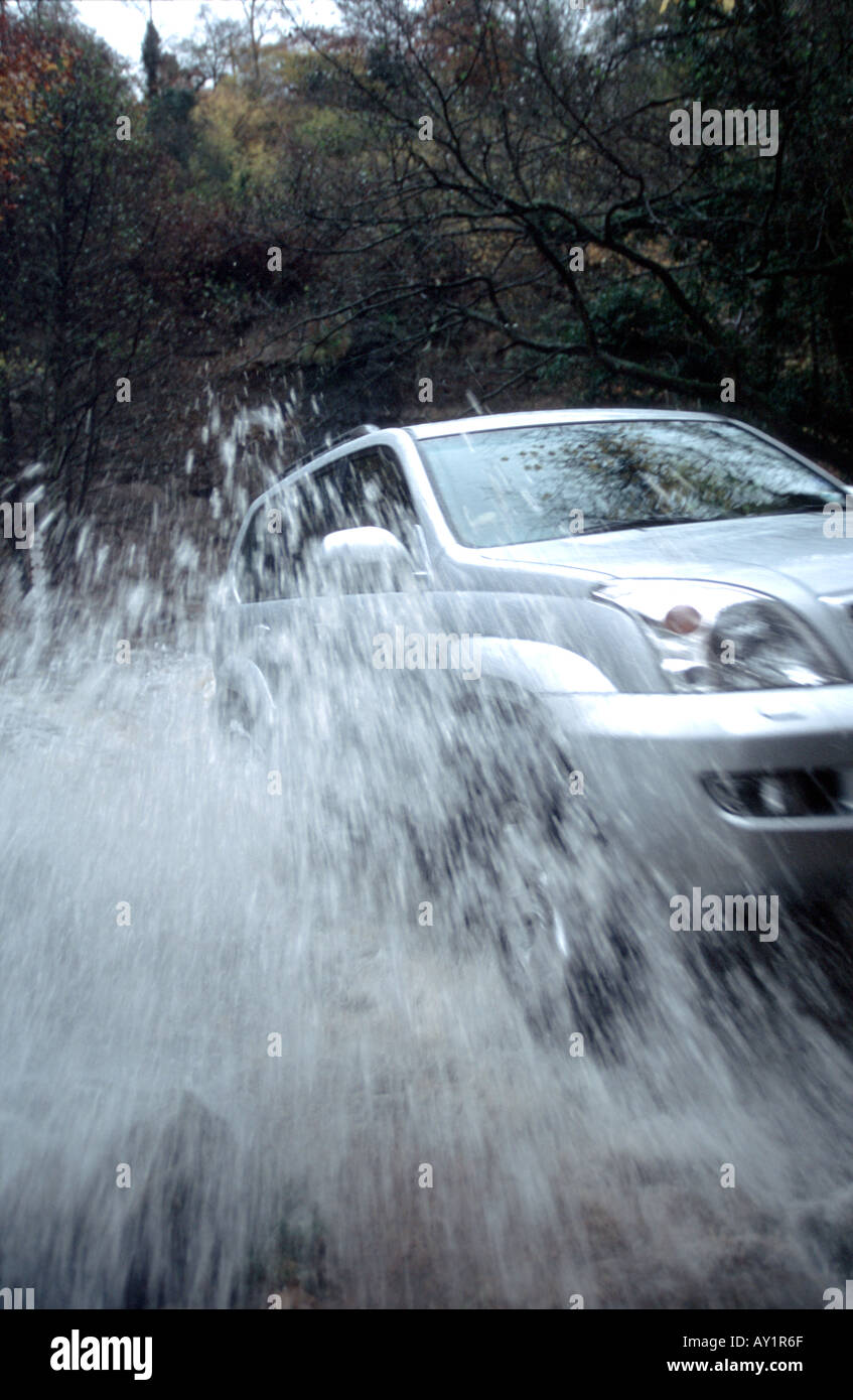 Car water splash hi-res stock photography and images - Alamy