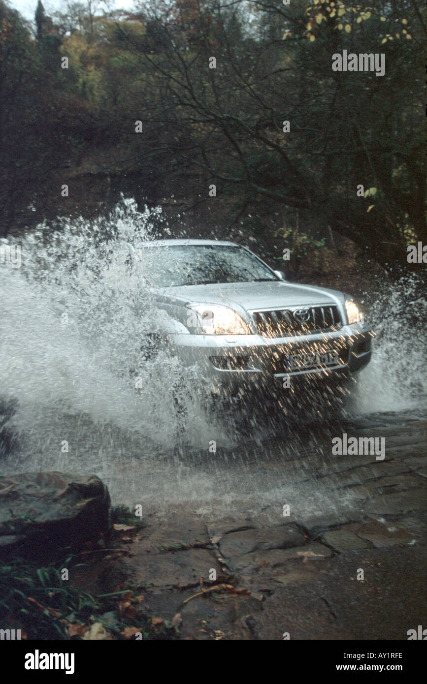 Car water splash hi-res stock photography and images - Alamy