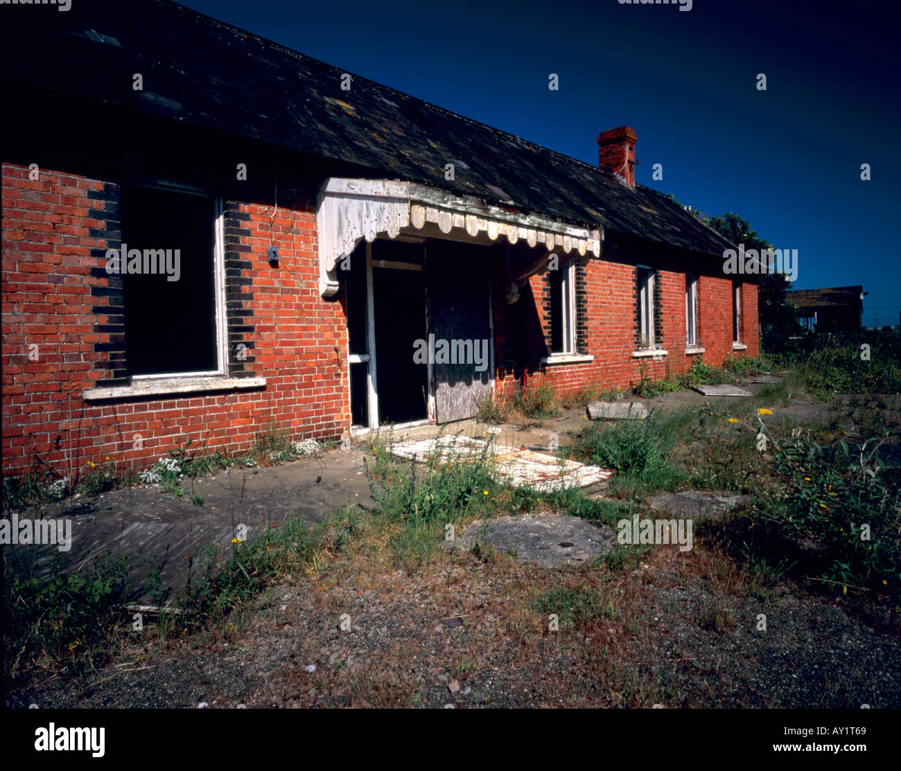 Lydd railway station hi-res stock photography and images - Alamy