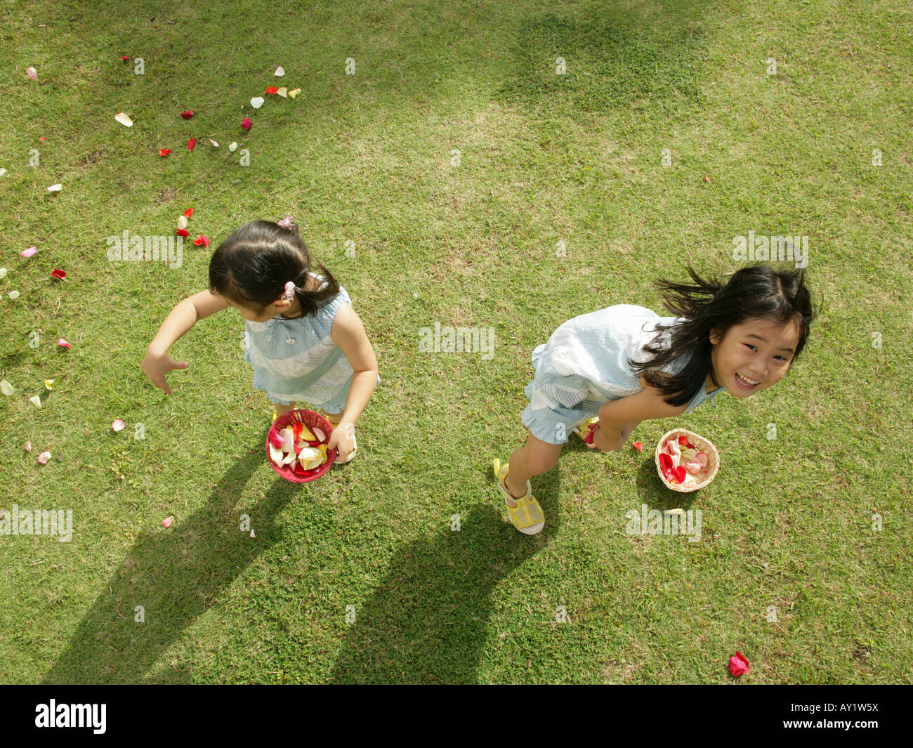 Throwing hair back hi-res stock photography and images - Alamy
