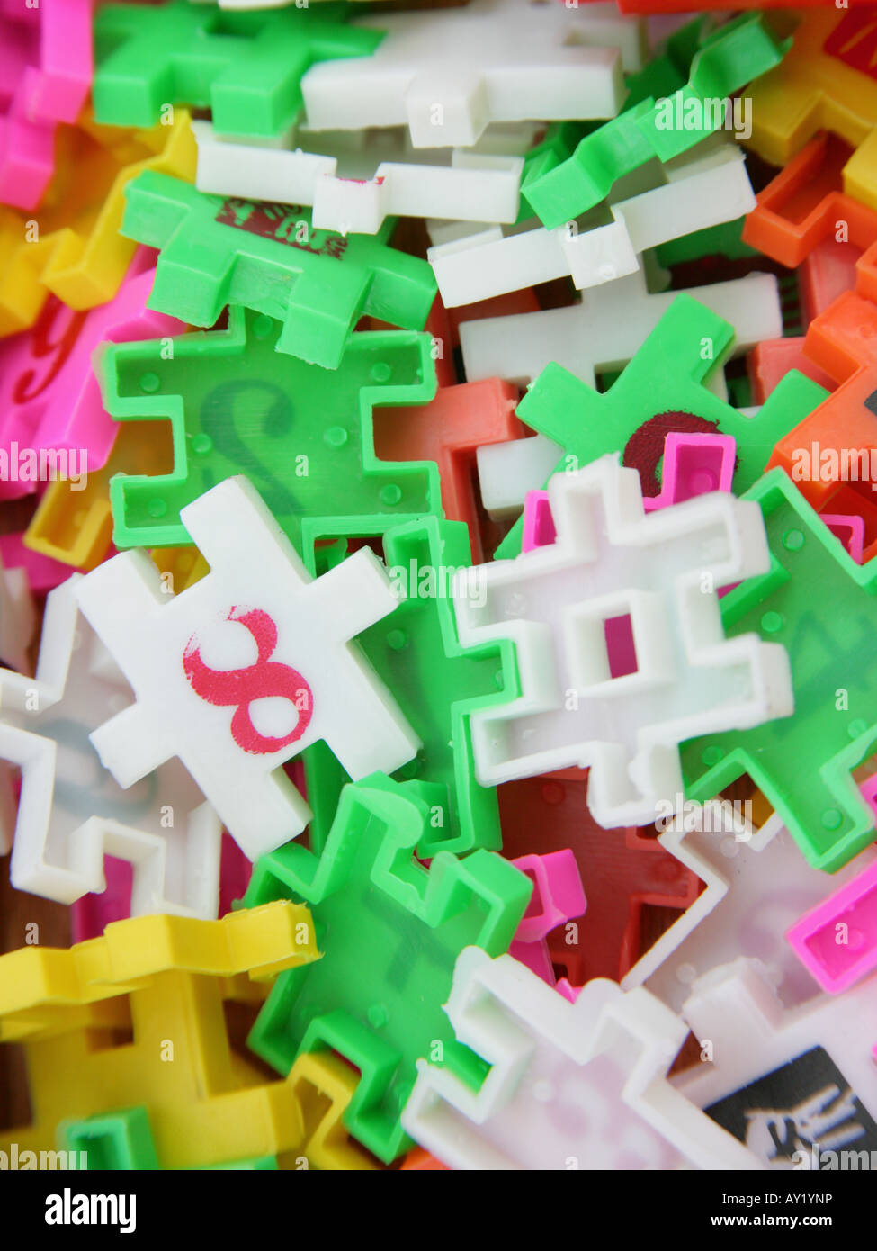 Jigsaw puzzle hi-res stock photography and images - Alamy