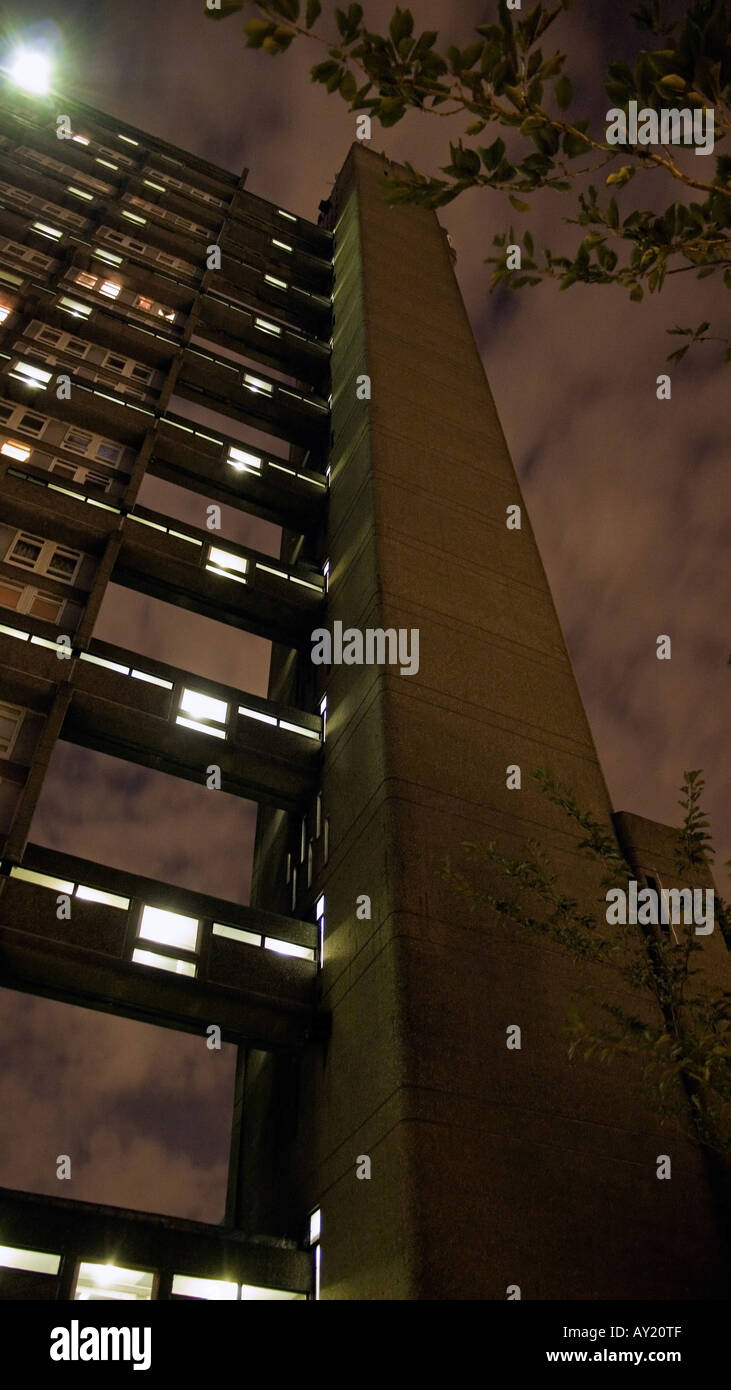 London 1970s night hi-res stock photography and images - Alamy