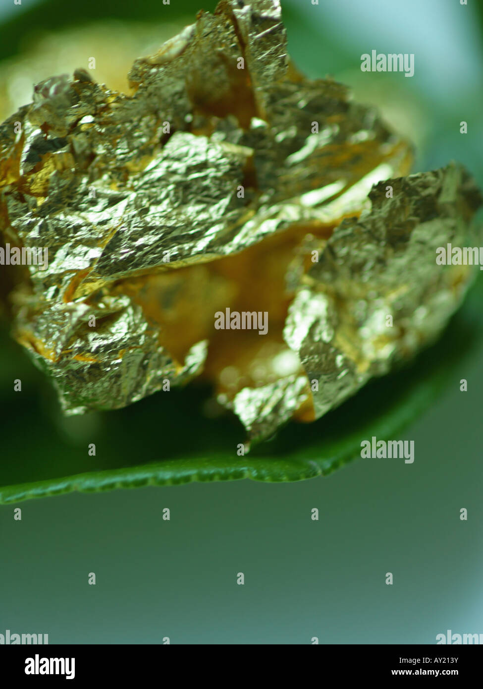 Close-up of gold dust Stock Photo - Alamy