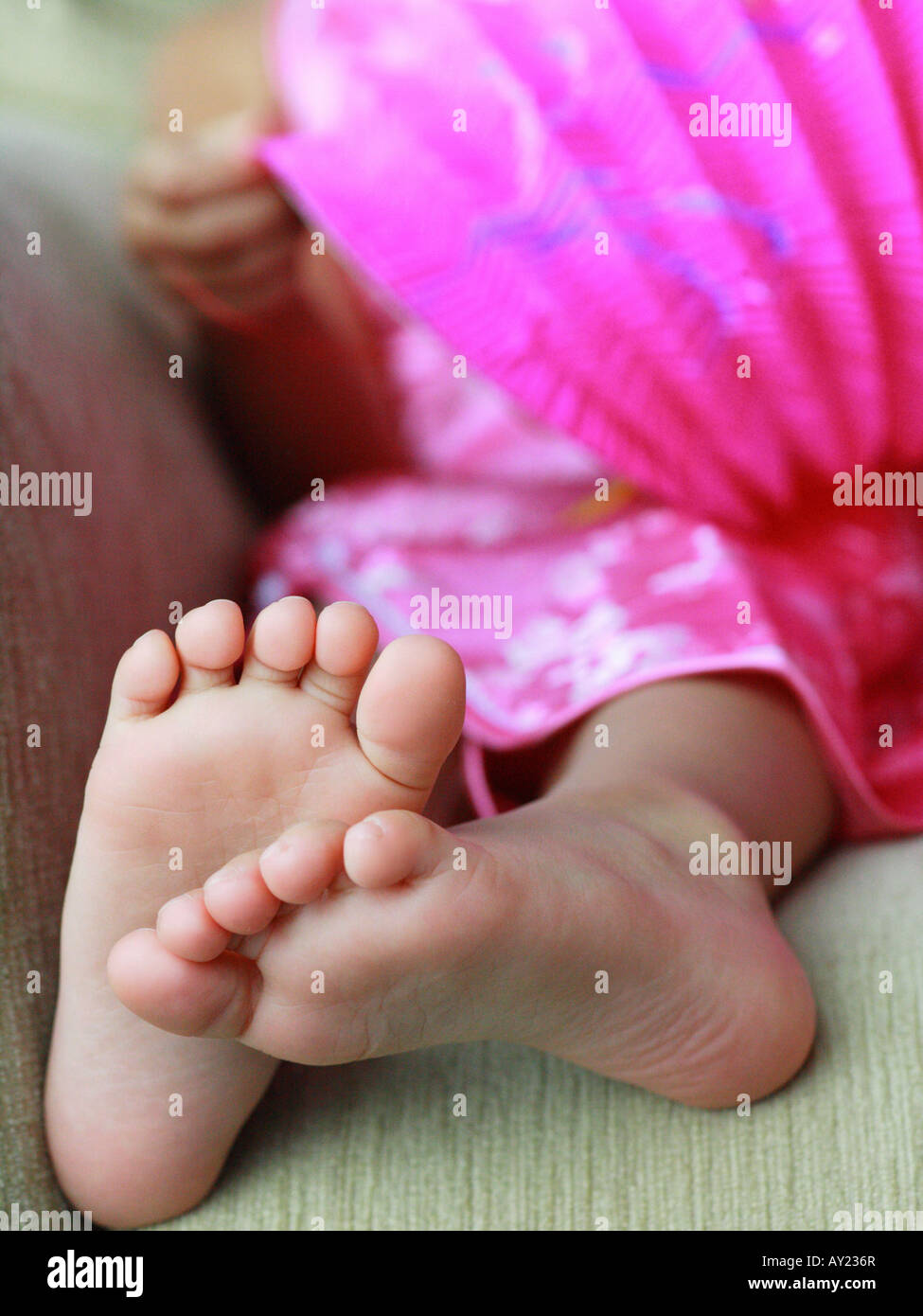 Close-up of the sole of a child's feet Stock Photo - Alamy