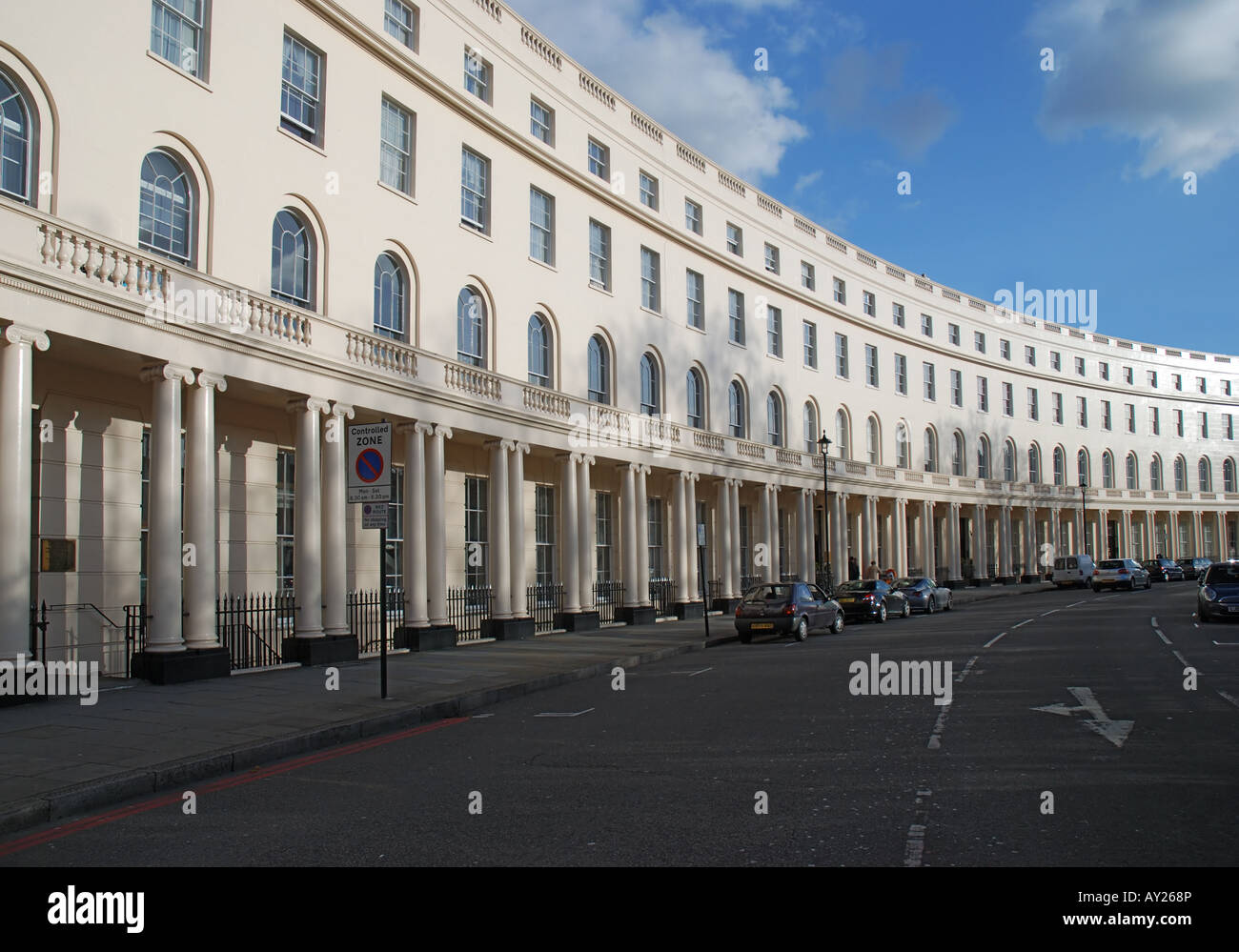 Park crescent london hi-res stock photography and images - Alamy