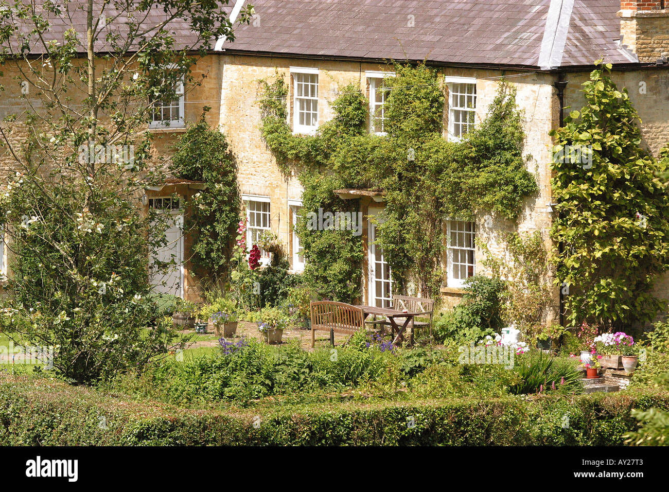 Country Farm in Oxfordshire Stock Photo - Alamy