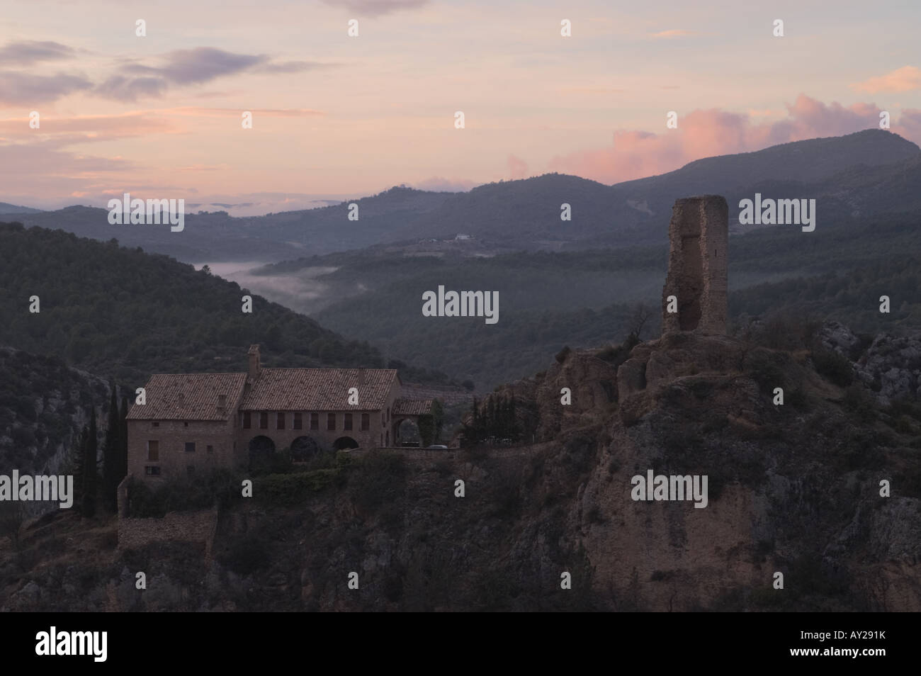 Castle ruins view hi-res stock photography and images - Alamy