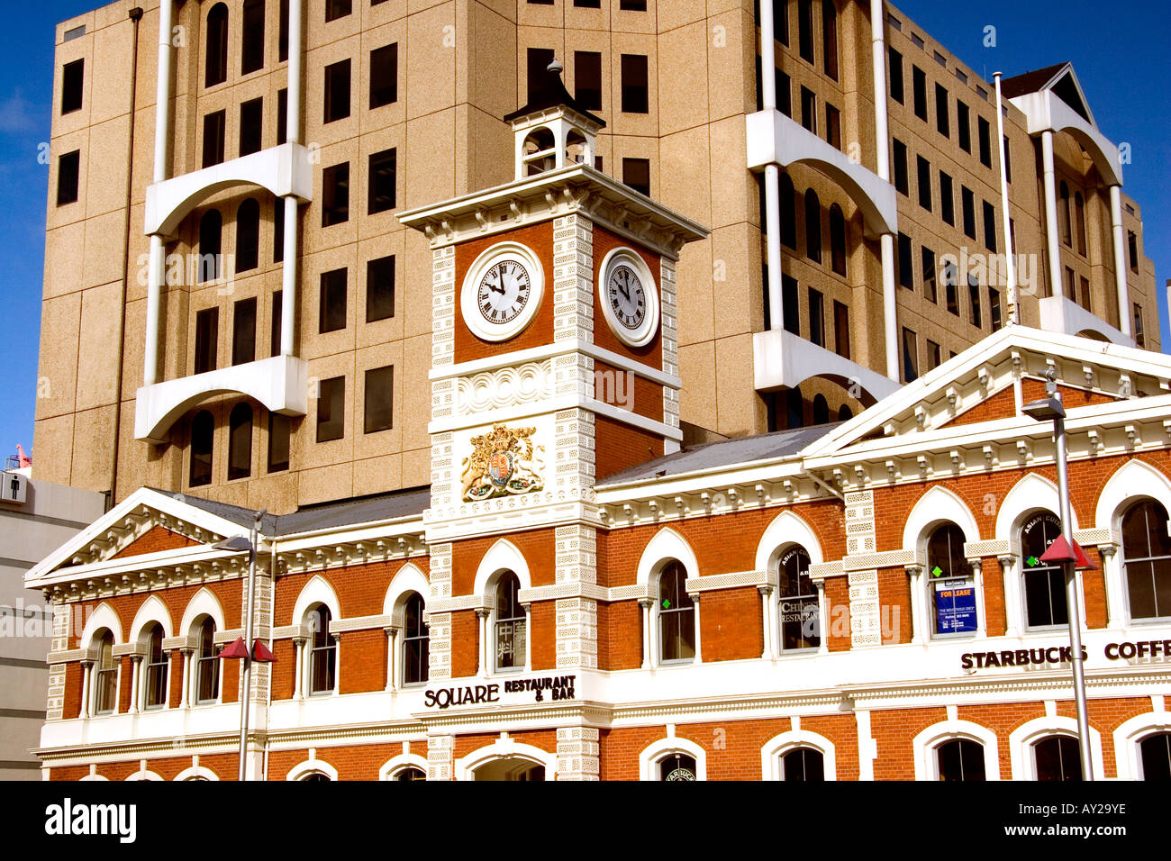 Victorian italianate style buildings hi-res stock photography and ...