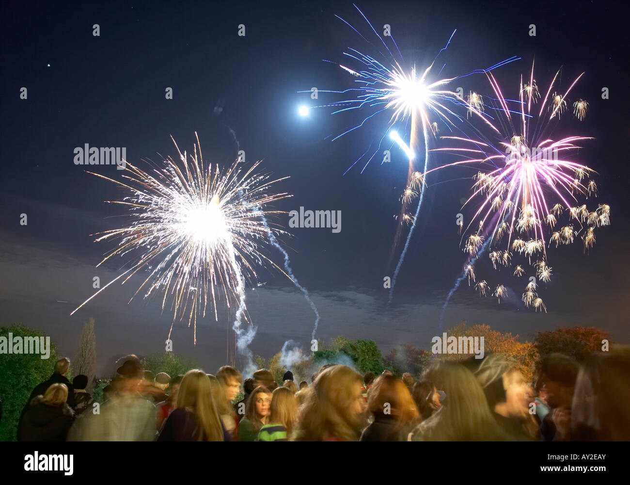Bonfire night fireworks hi-res stock photography and images - Alamy