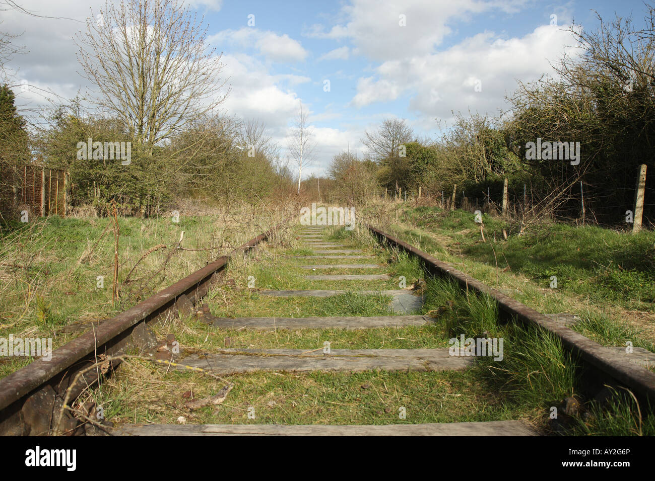 Disused railway line hi-res stock photography and images - Alamy