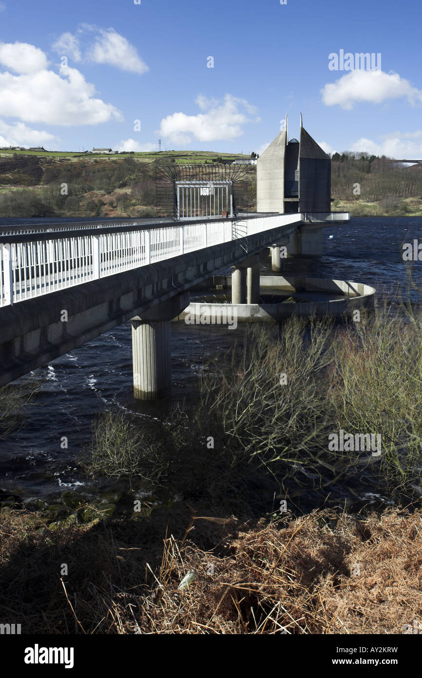 Scammonden dam hi-res stock photography and images - Alamy