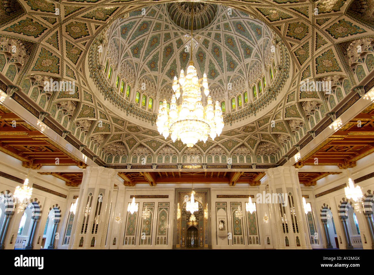 Oman muscat grand mosque interior hi-res stock photography and images ...