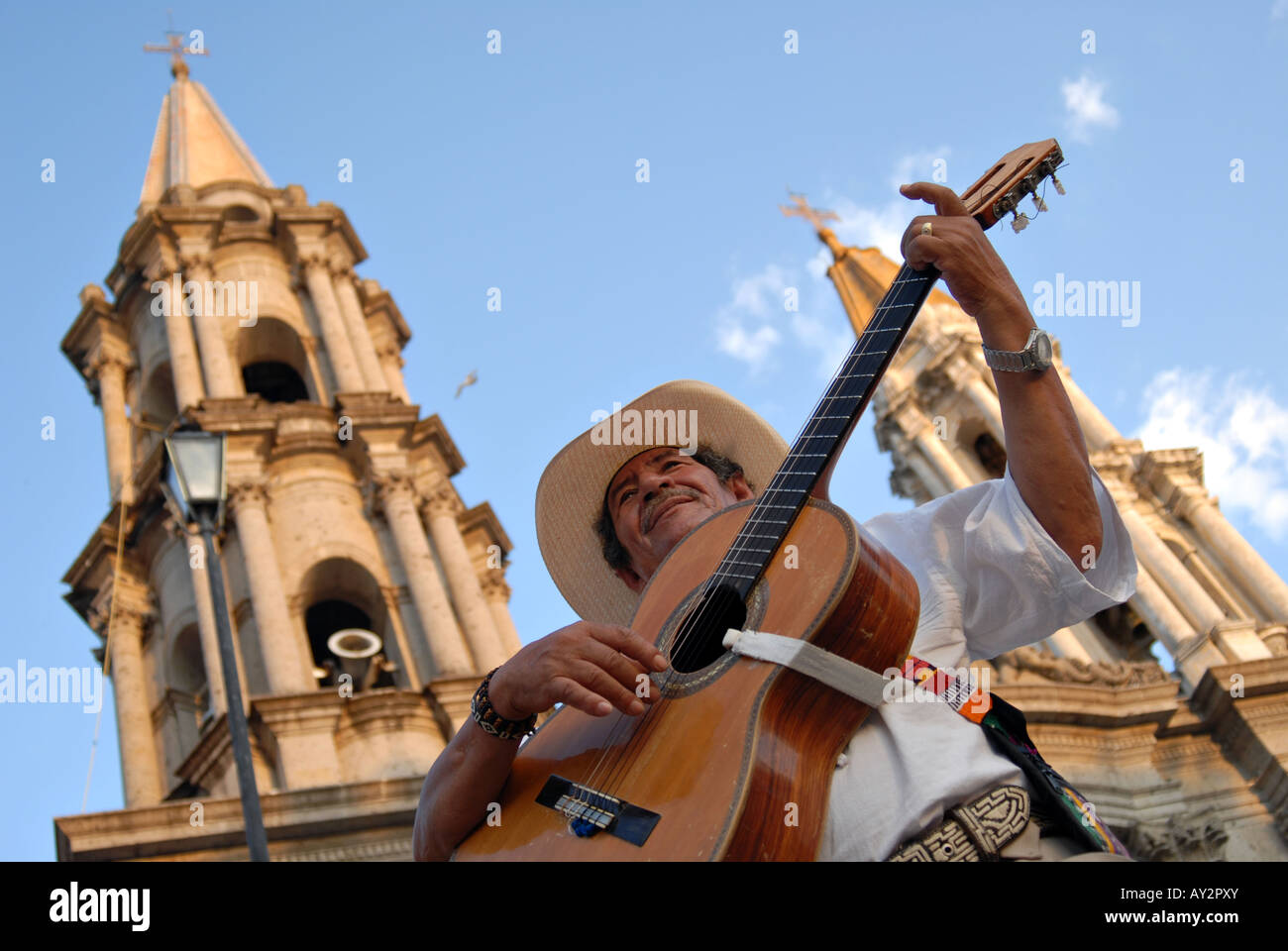 A Mexican mariachi player Stock Photo - Alamy