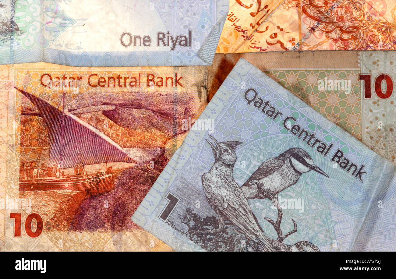 QAT Qatar Currency Riyal banknotes Stock Photo - Alamy