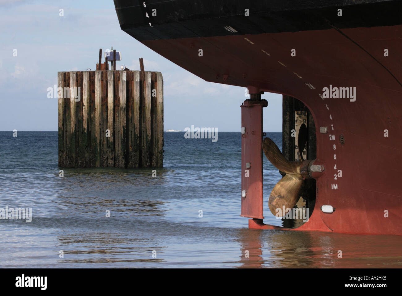 A beached ship and its propeller Stock Photo - Alamy