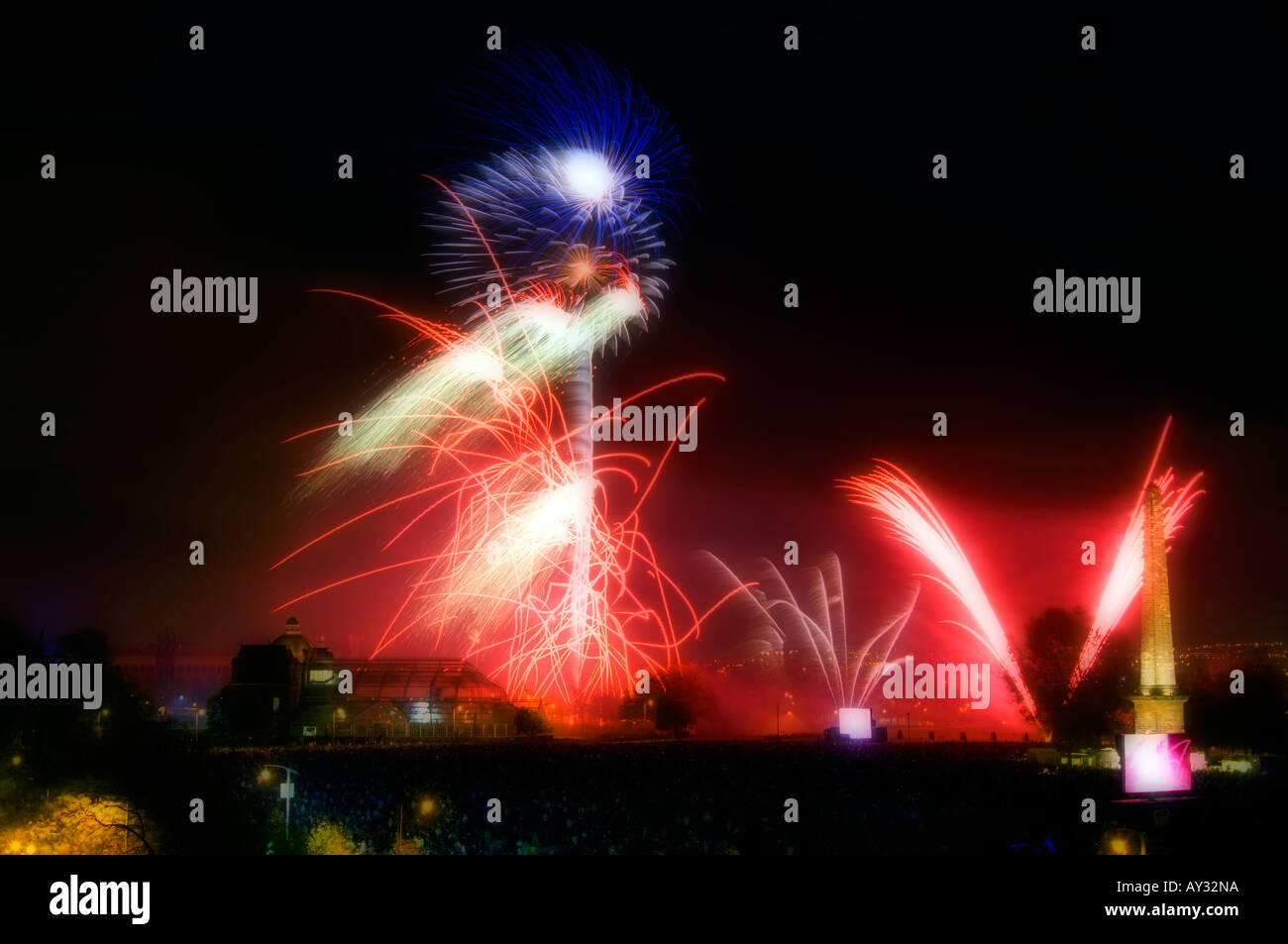 Bonfire night fireworks glasgow hi-res stock photography and images - Alamy