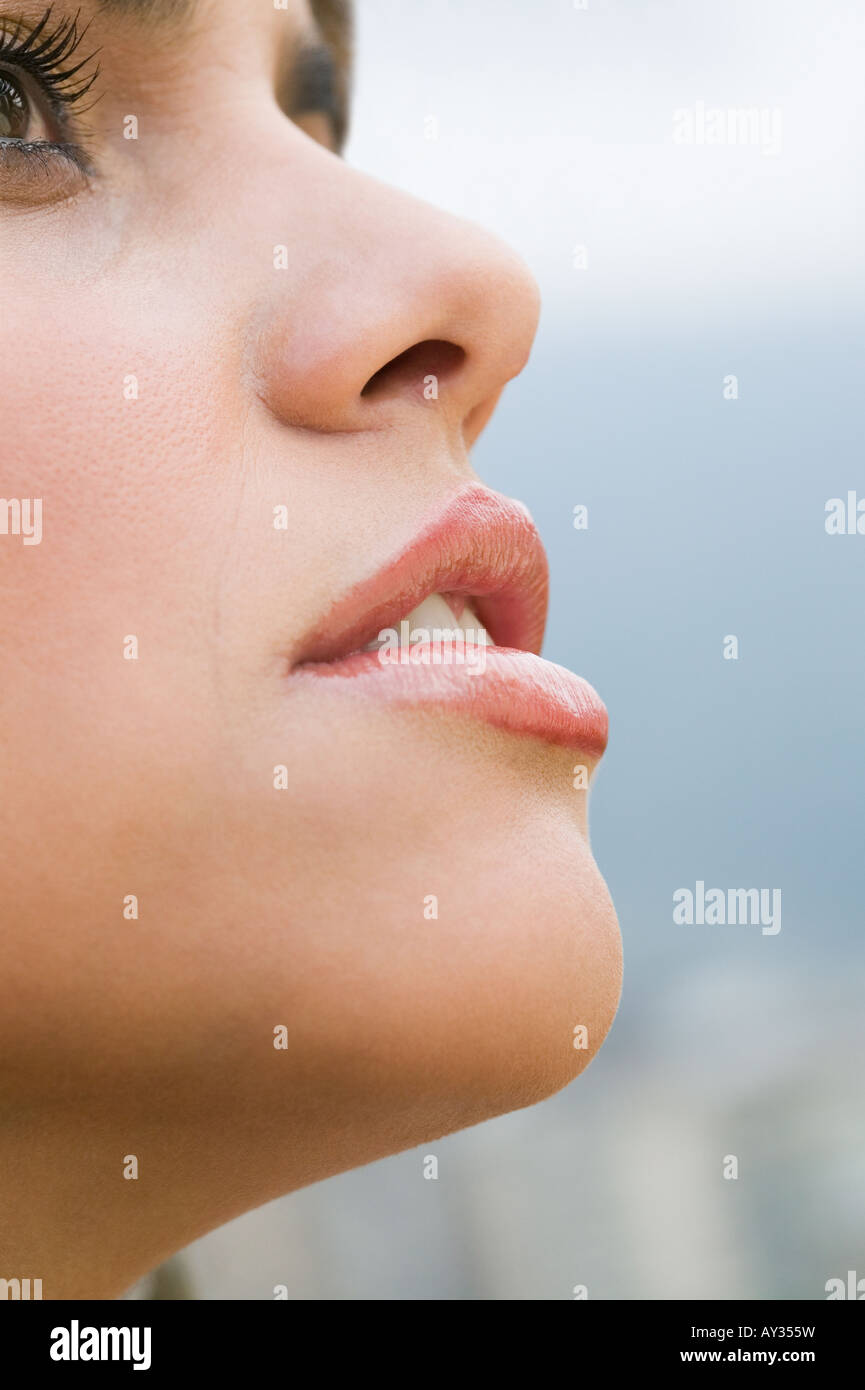Woman's face side profile hi-res stock photography and images - Alamy