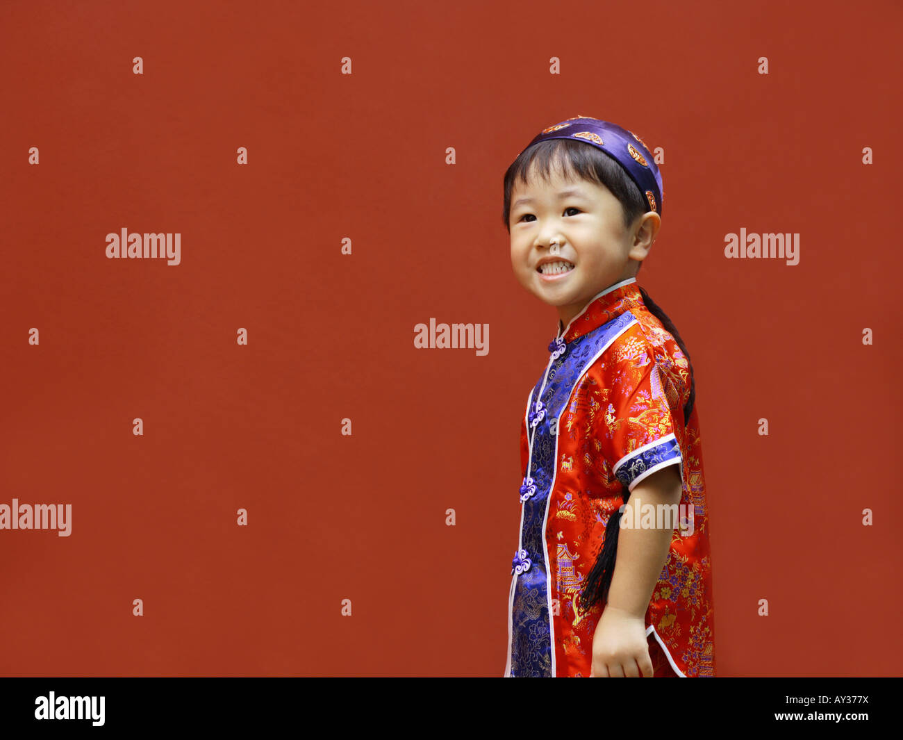 Chinese boy profile hi-res stock photography and images - Alamy