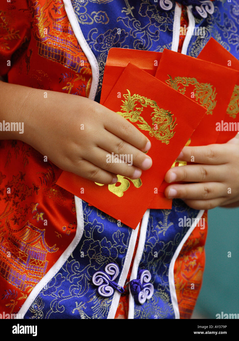 Hong bao hi-res stock photography and images - Alamy
