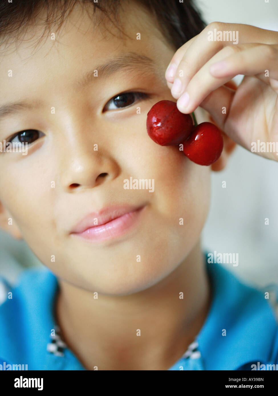 Close up view of two cherries hi-res stock photography and images - Alamy