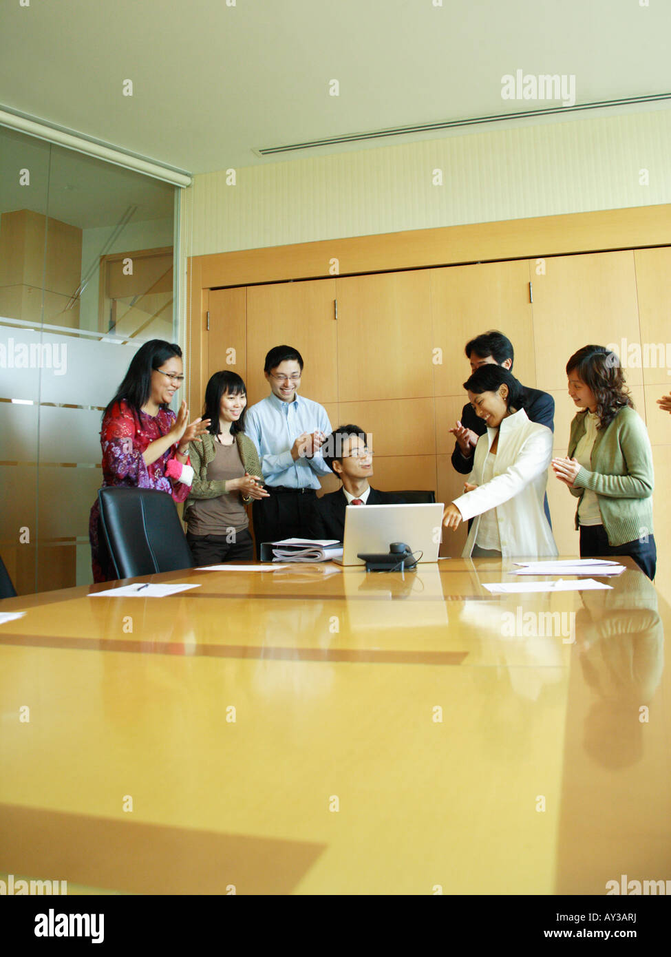 Japanese women executives group hi-res stock photography and images - Alamy