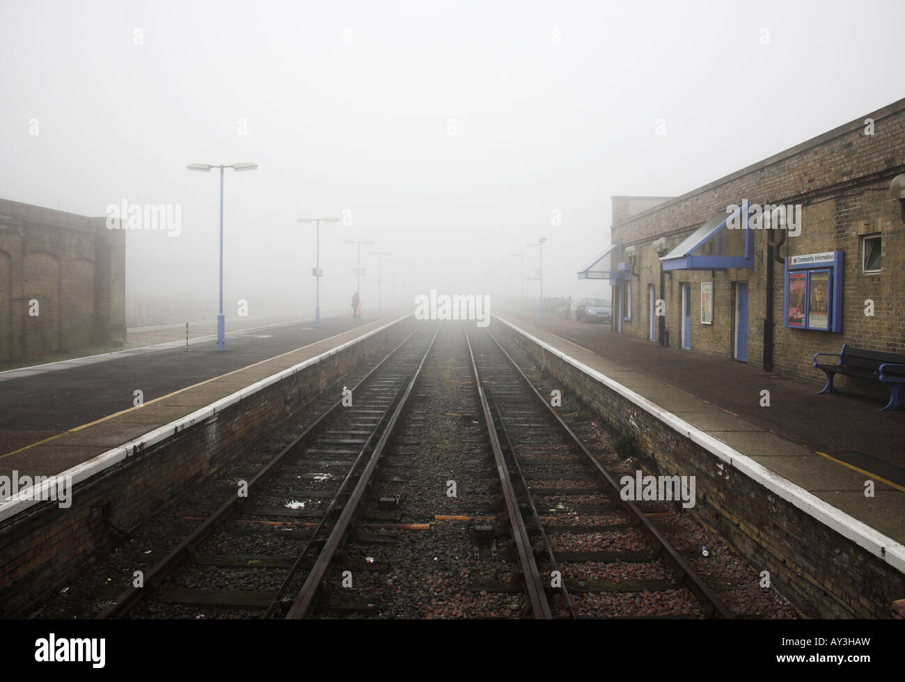 Train track to nowhere Stock Photo - Alamy