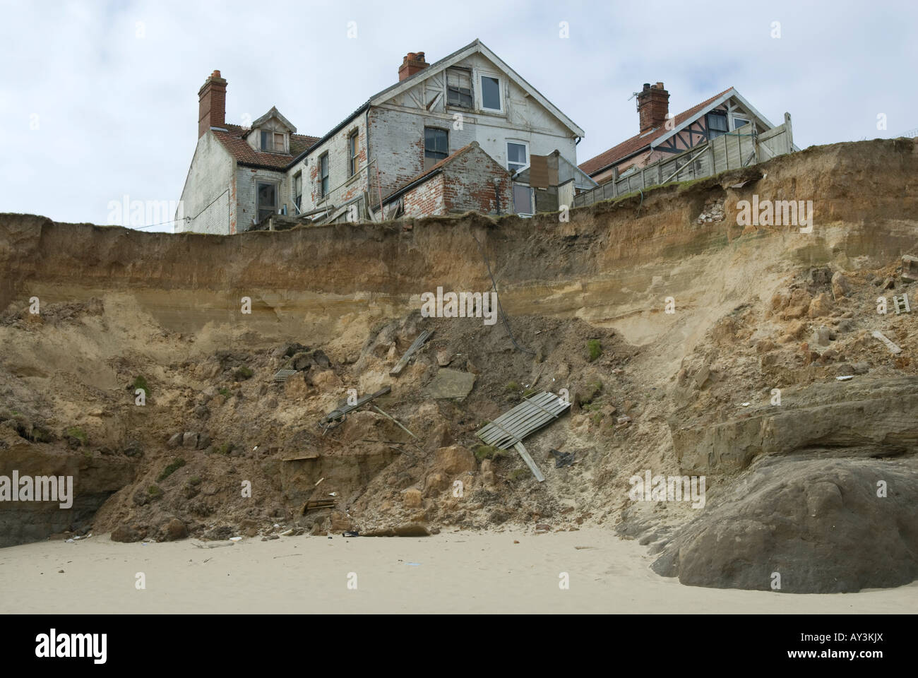 Coastal erosion buildings hi-res stock photography and images - Alamy