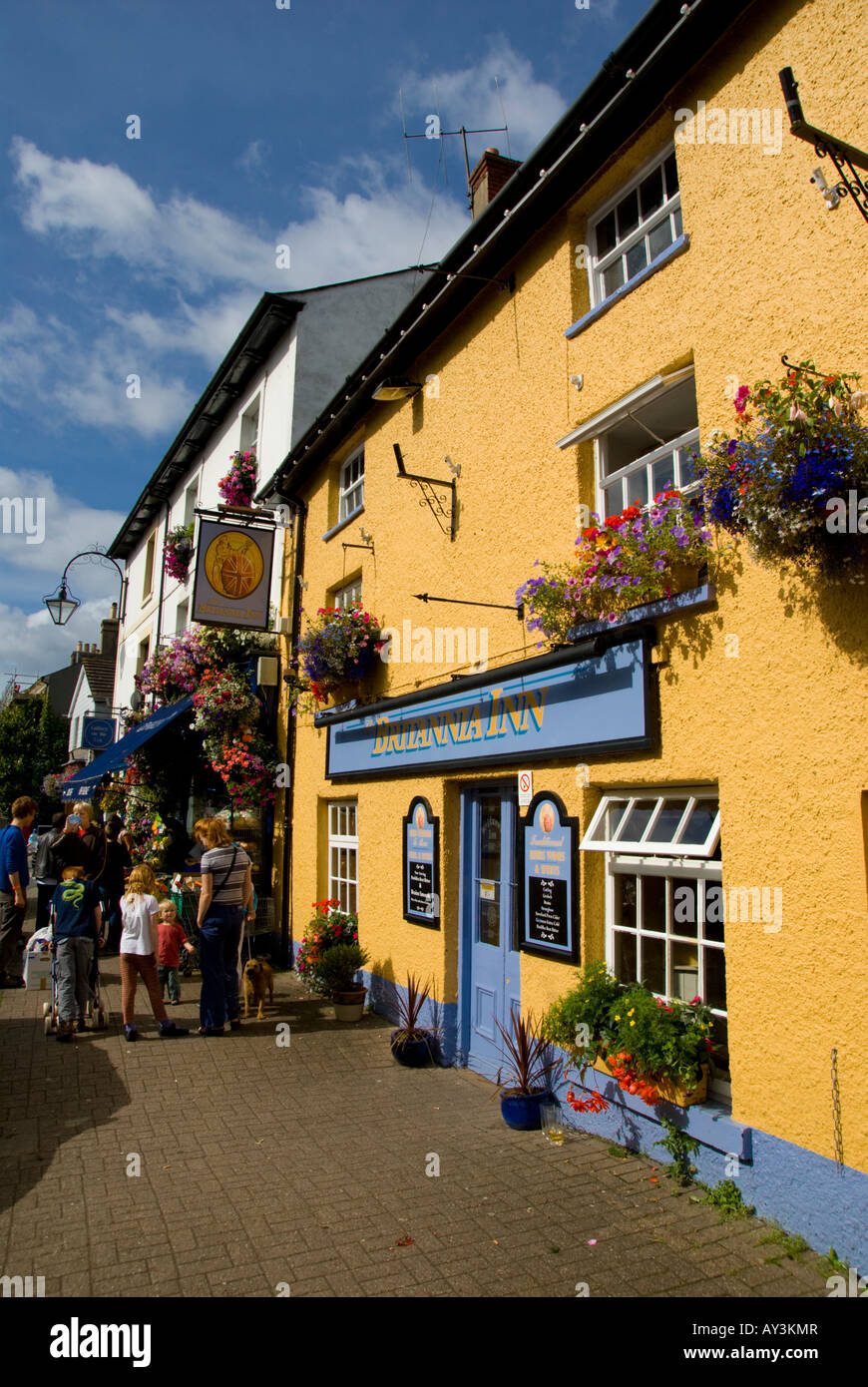 Pub powys hi-res stock photography and images - Alamy