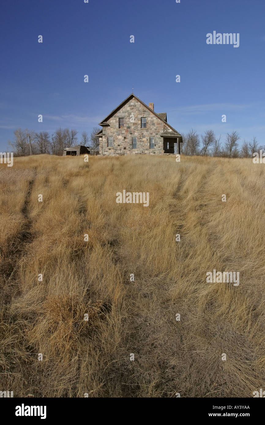 Abandoned buildings in southern saskatchewan hi-res stock photography ...