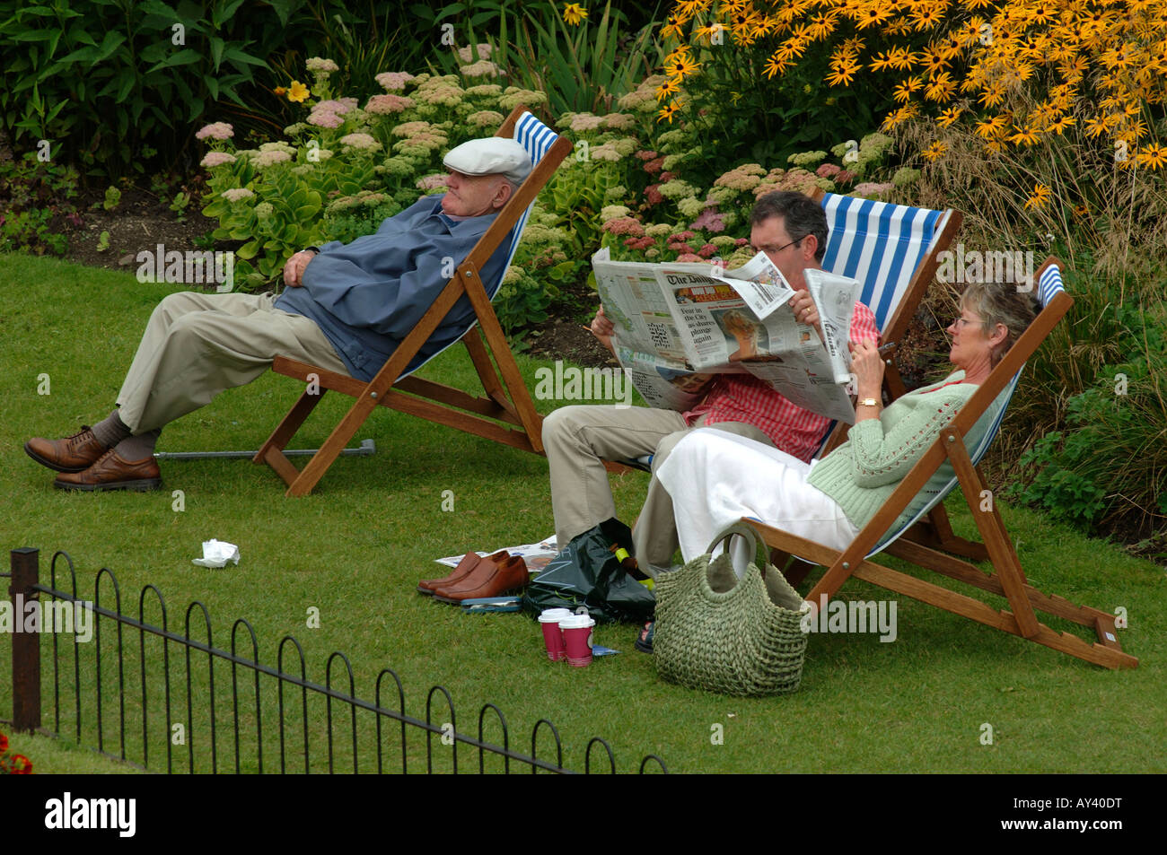 Bath deckchairs in the parade gardens Stock Photo - Alamy