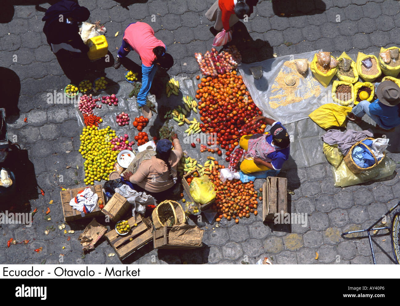 Ecuador fruits market hi-res stock photography and images - Alamy