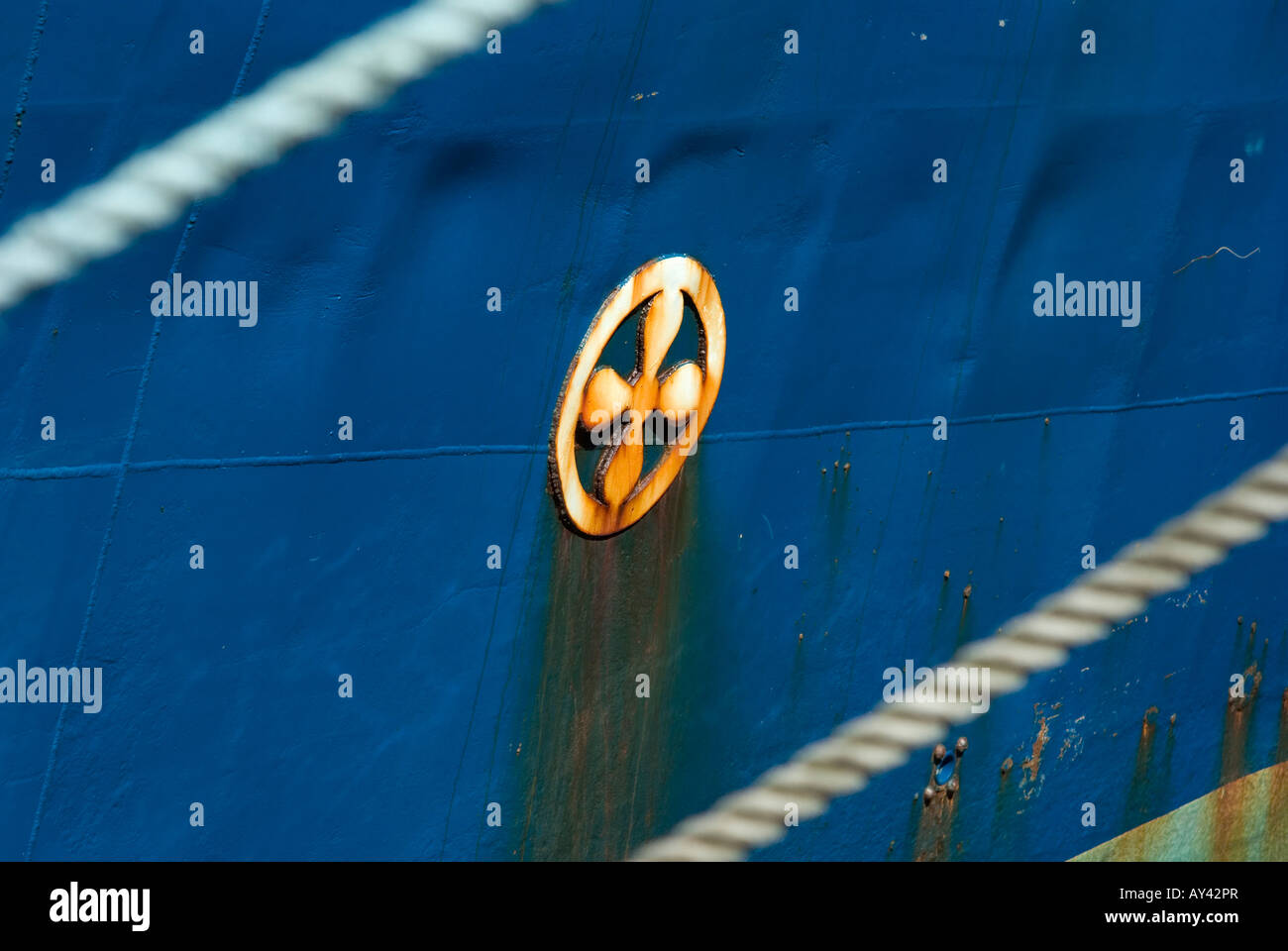 Propeller symbol on side of ship Stock Photo - Alamy