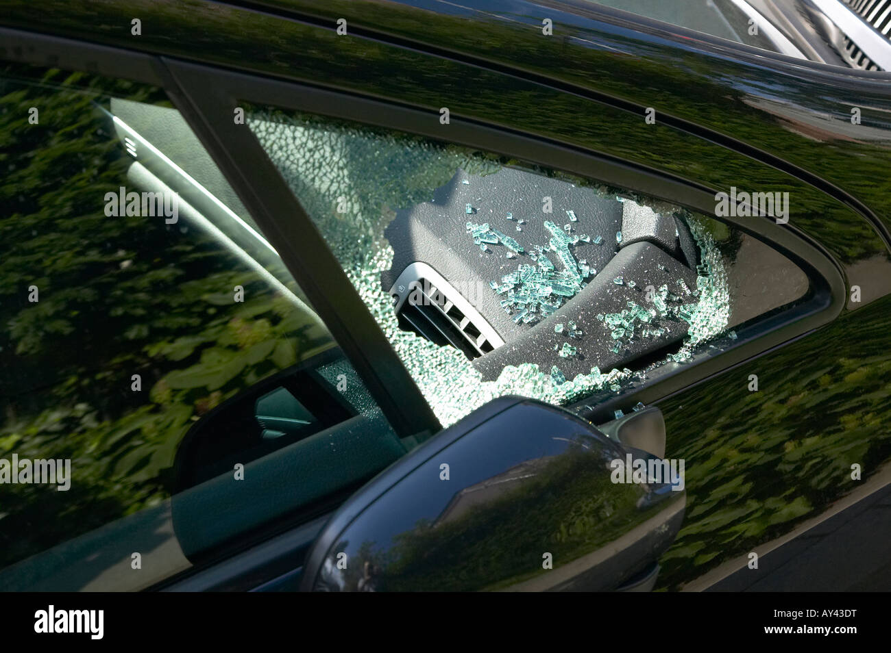 Broken car window hi-res stock photography and images - Alamy