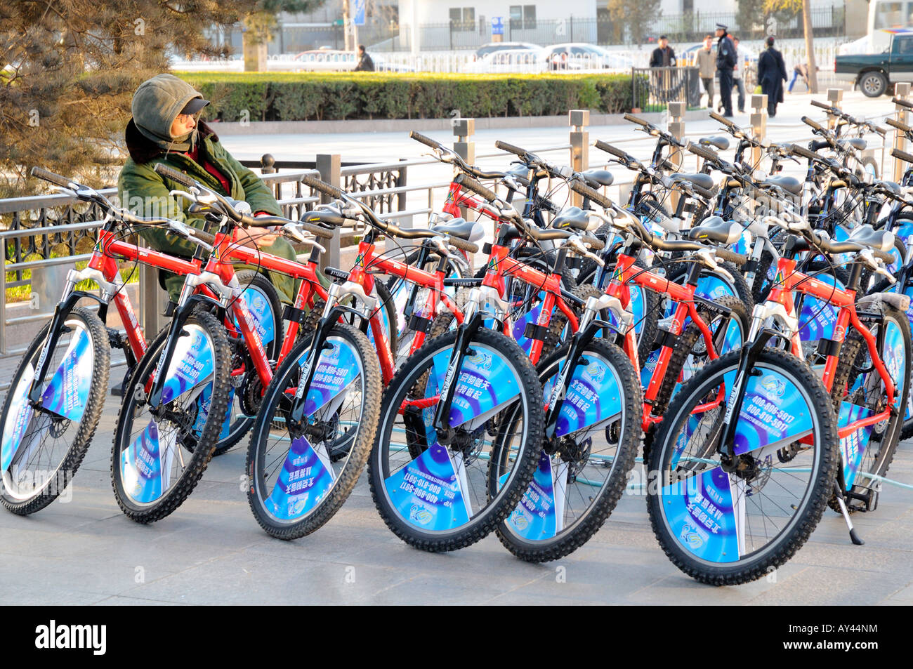 Rental cycle hi-res stock photography and images - Alamy