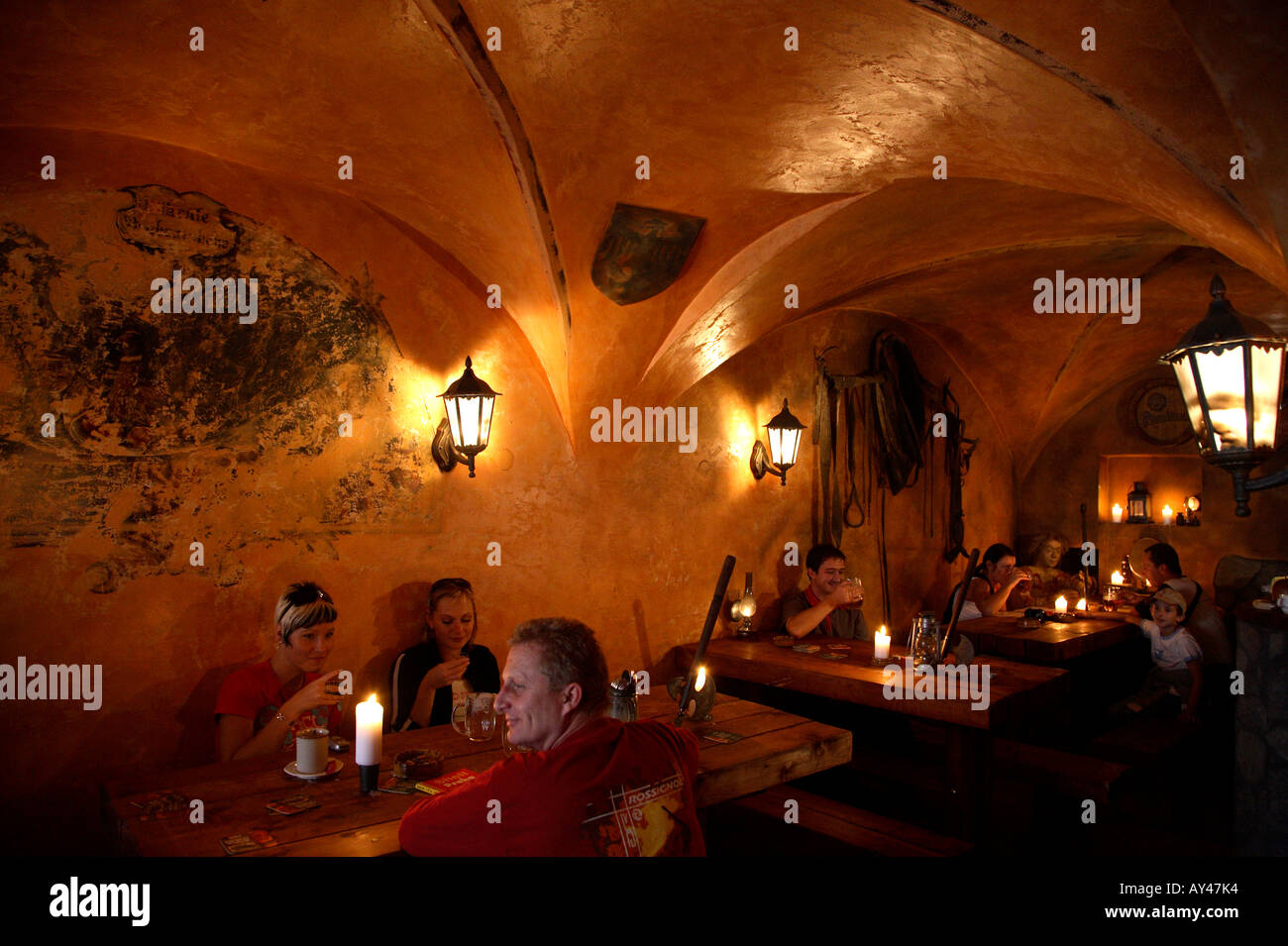 Medieval Pub Interior Stock Photos & Medieval Pub Interior Stock Images ...