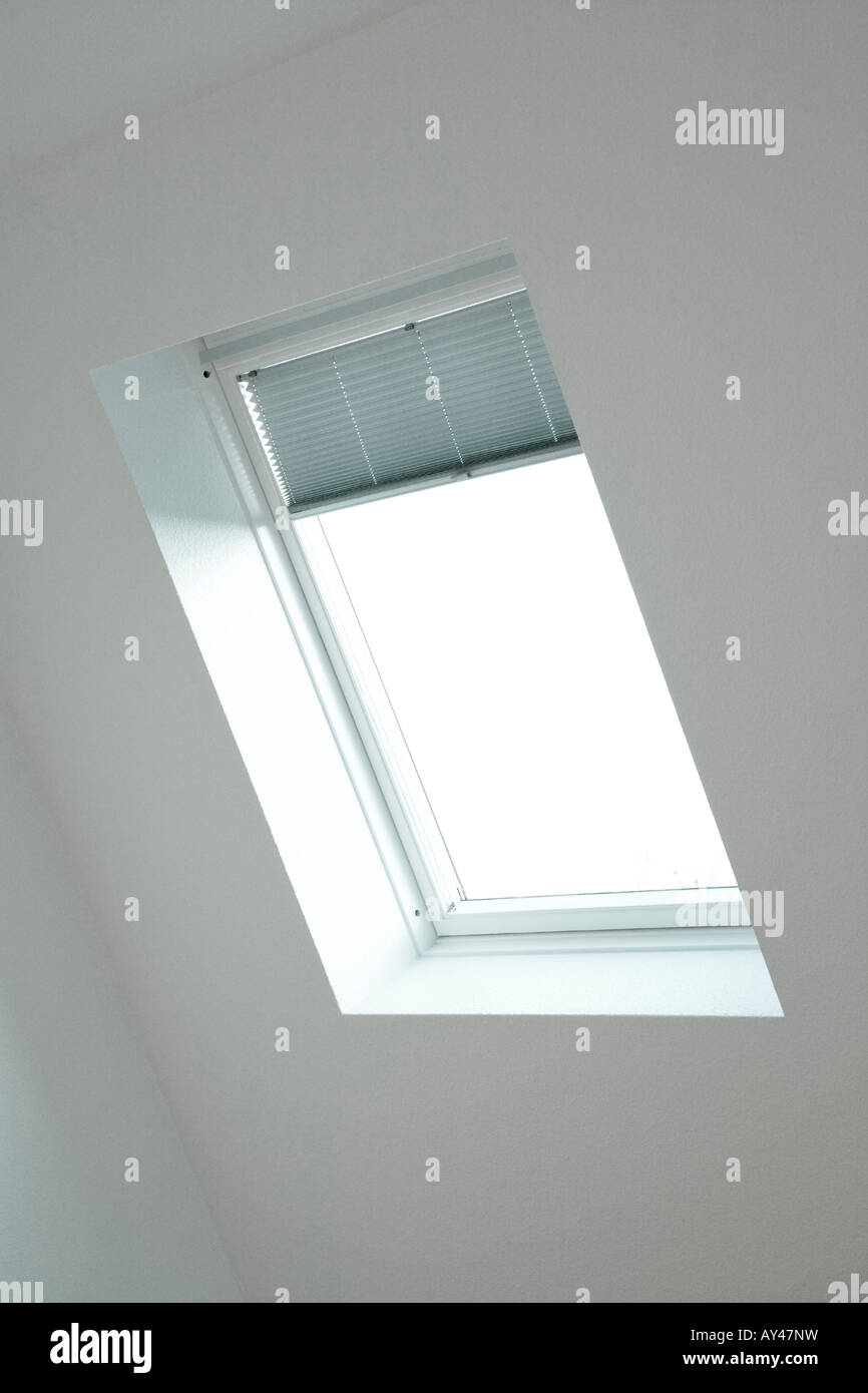 Skylight roof hi-res stock photography and images - Alamy