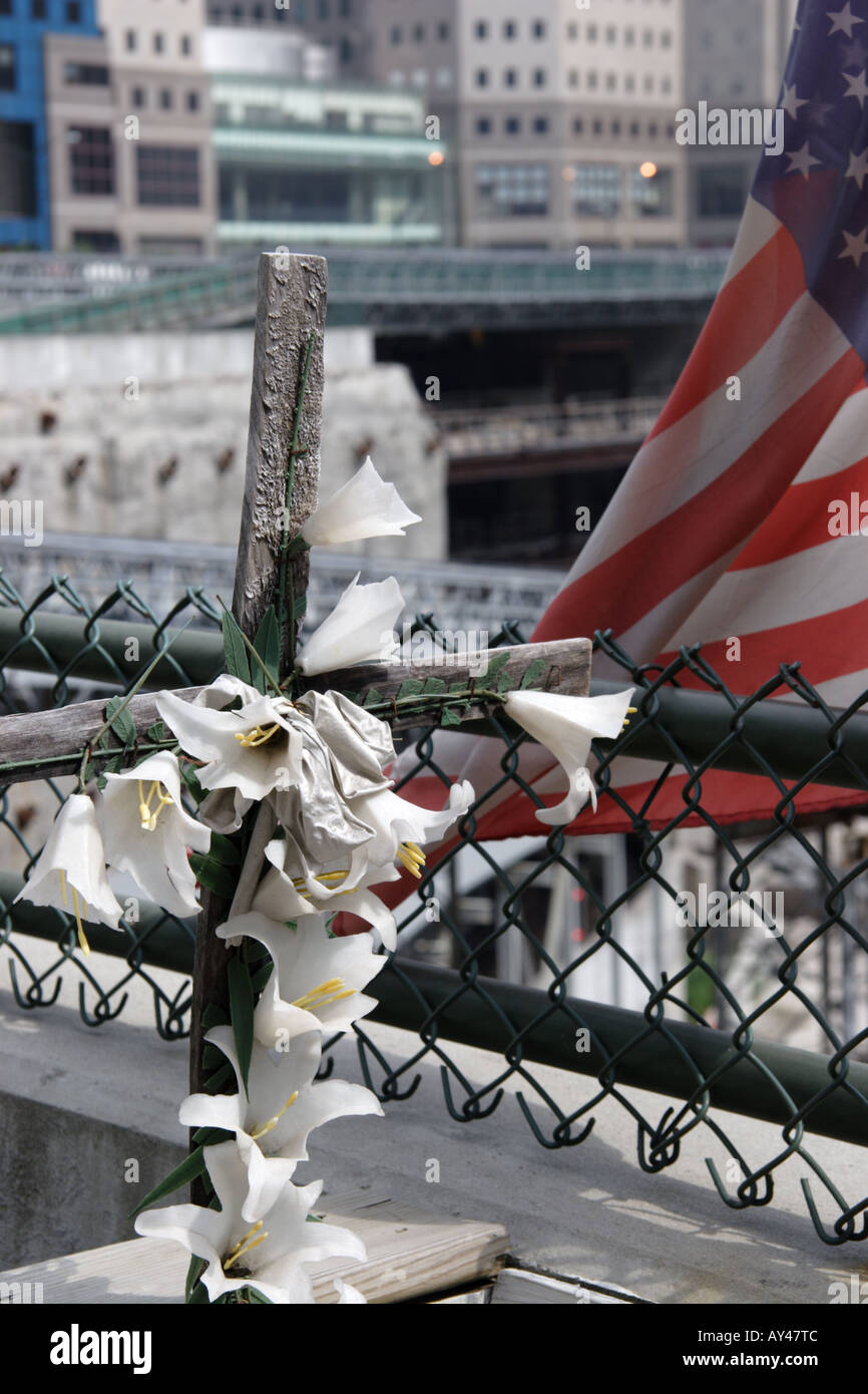 Ground zero cross hi-res stock photography and images - Alamy